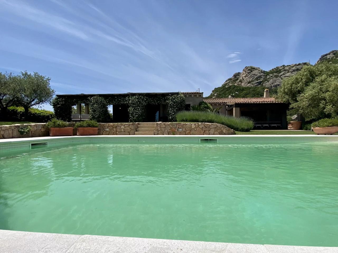 Appartamento in vendita a Arzachena