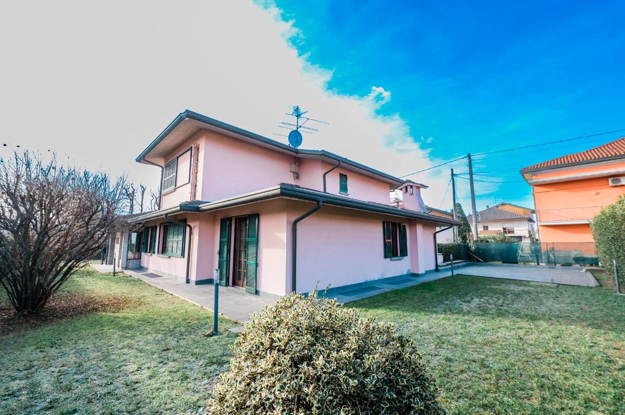 Villa in vendita a Bonate Sopra
