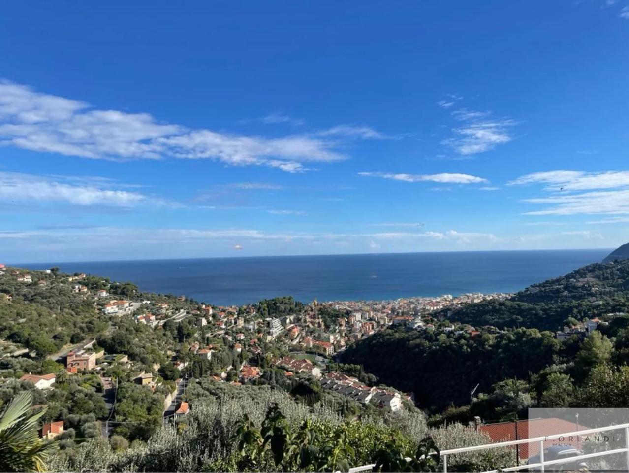 Villa in vendita a Alassio