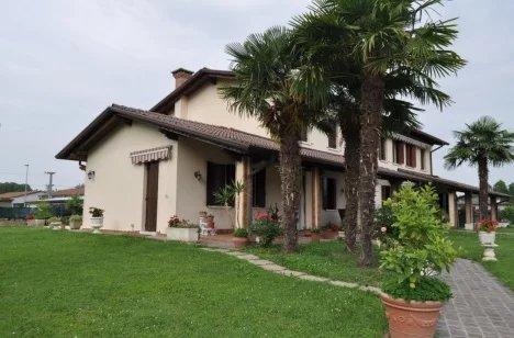 Villa bifamiliare in vendita a Salzano