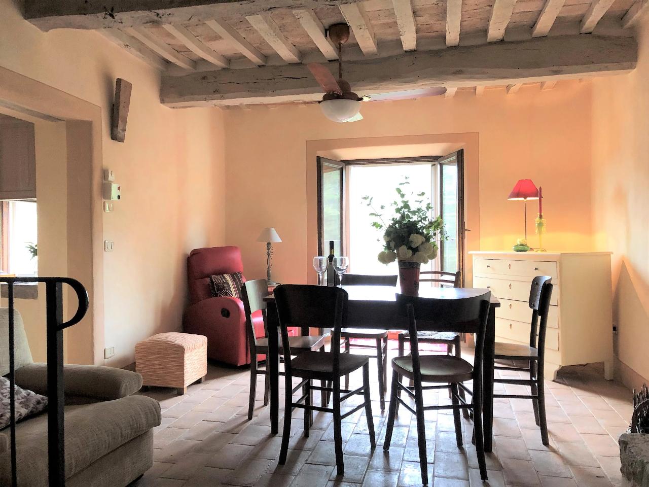 Appartamento in vendita a Cetona