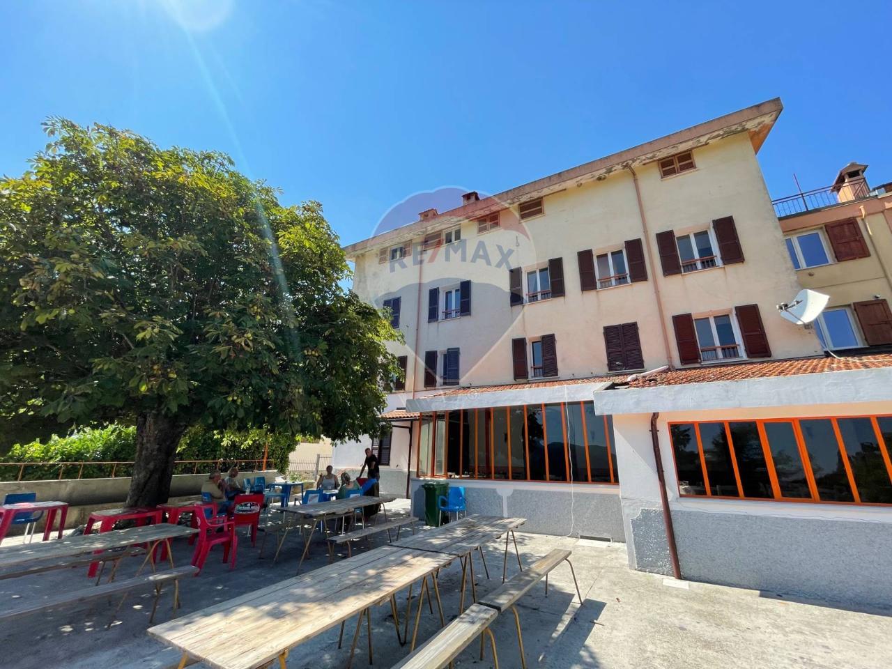 Albergo in vendita a Bardi