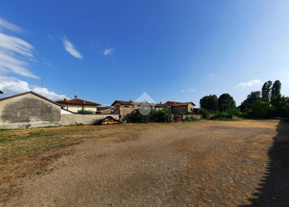 Terreno edificabile in vendita a Abbiategrasso