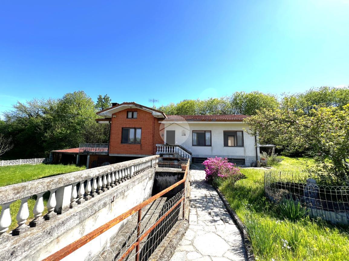 Villa in vendita a Caravino