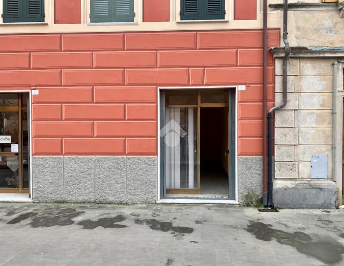 Negozio in affitto a Lavagna