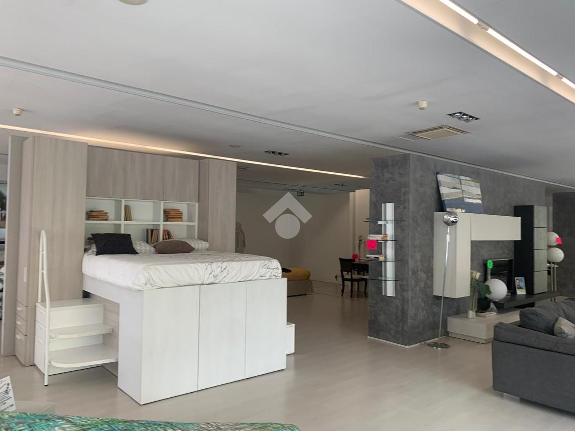 Capannone in vendita a Moconesi