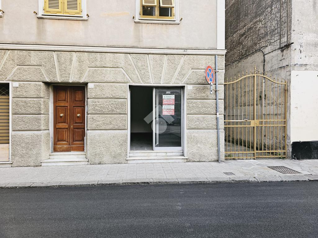 Negozio in affitto a Chiavari