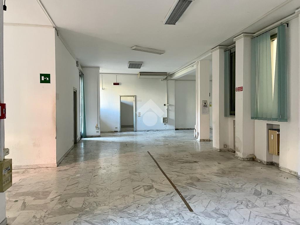 Ufficio in affitto a Chiavari