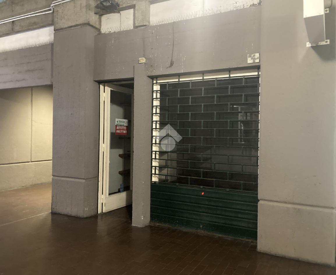 Negozio in affitto a Chiavari