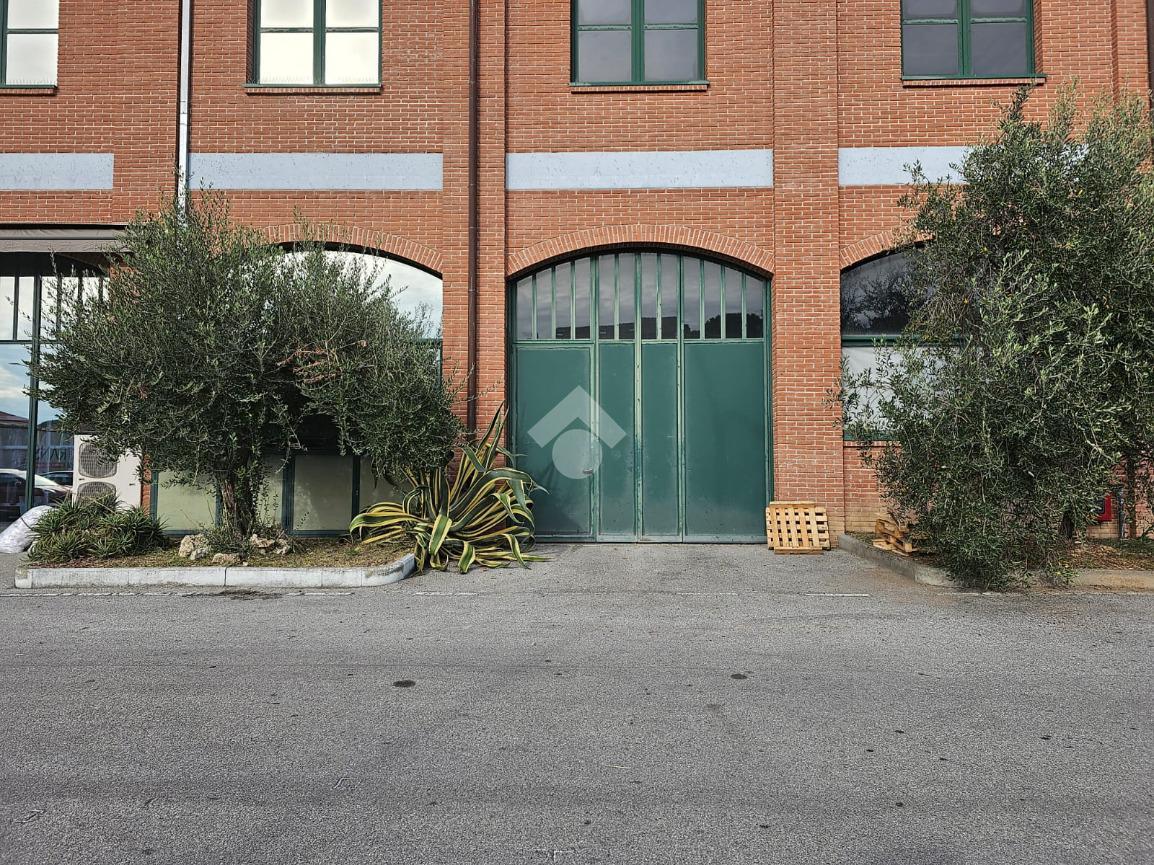 Capannone in affitto a Sestri Levante