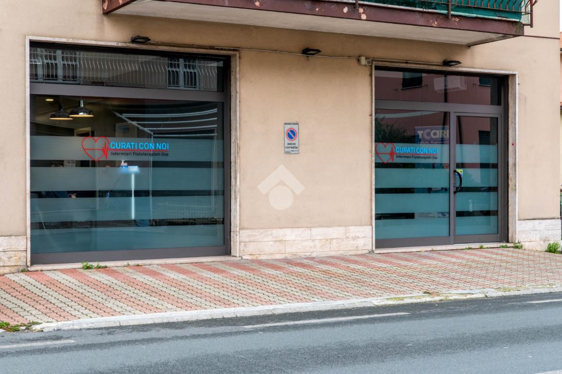 Negozio in vendita a Carasco