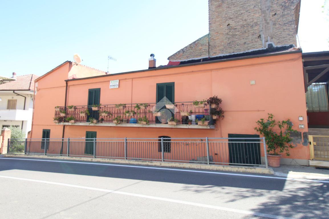 Appartamento in vendita a Cappelle Sul Tavo