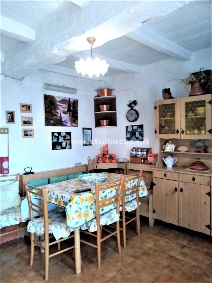 Casa indipendente in vendita a Alta Val Tidone