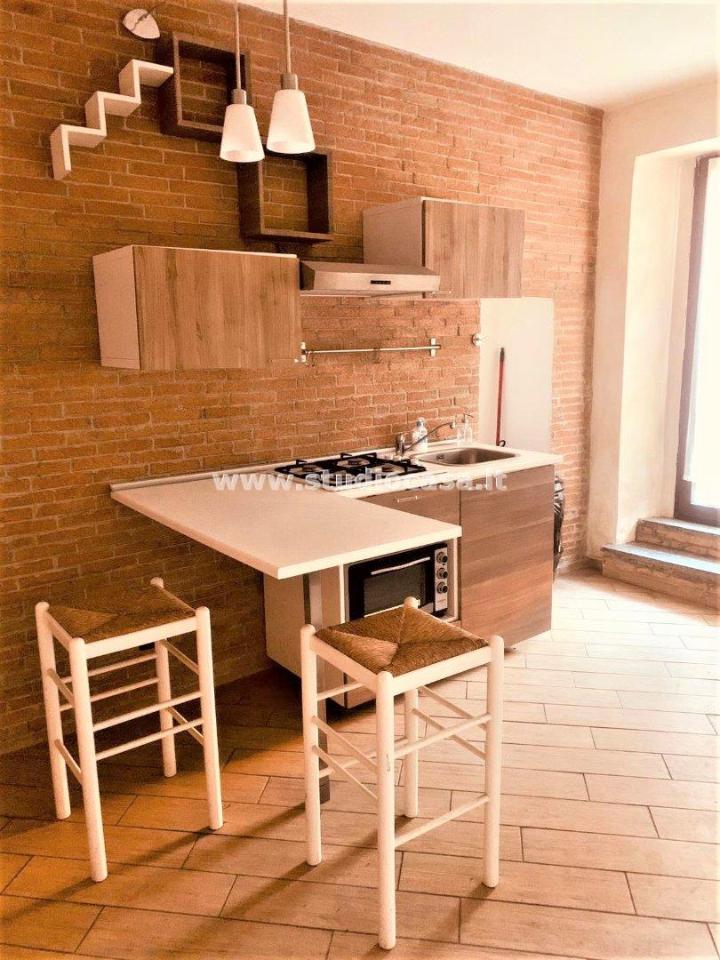 Casa indipendente in vendita a Santa Cristina E Bissone