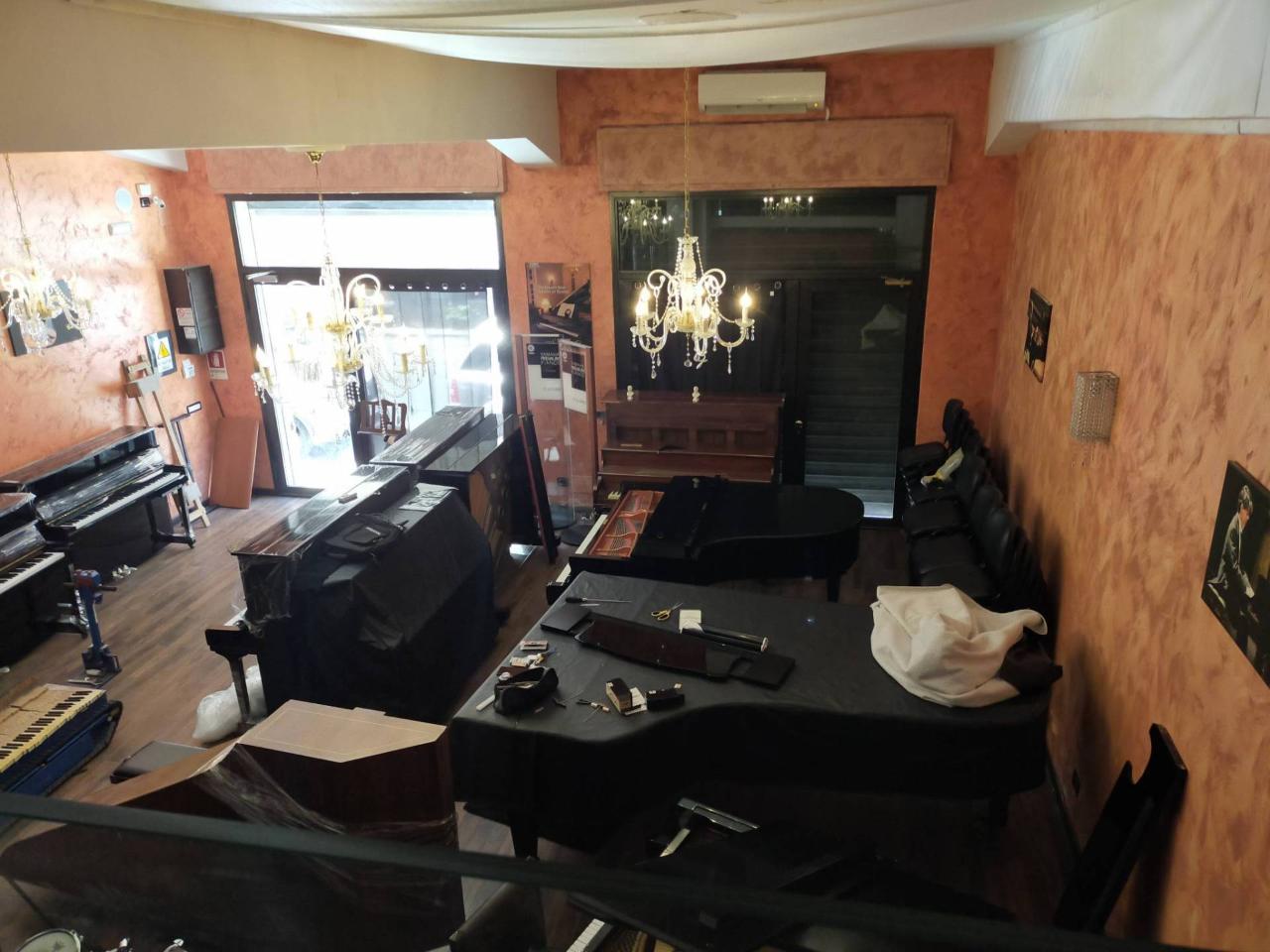 Locale commerciale in vendita a Catania