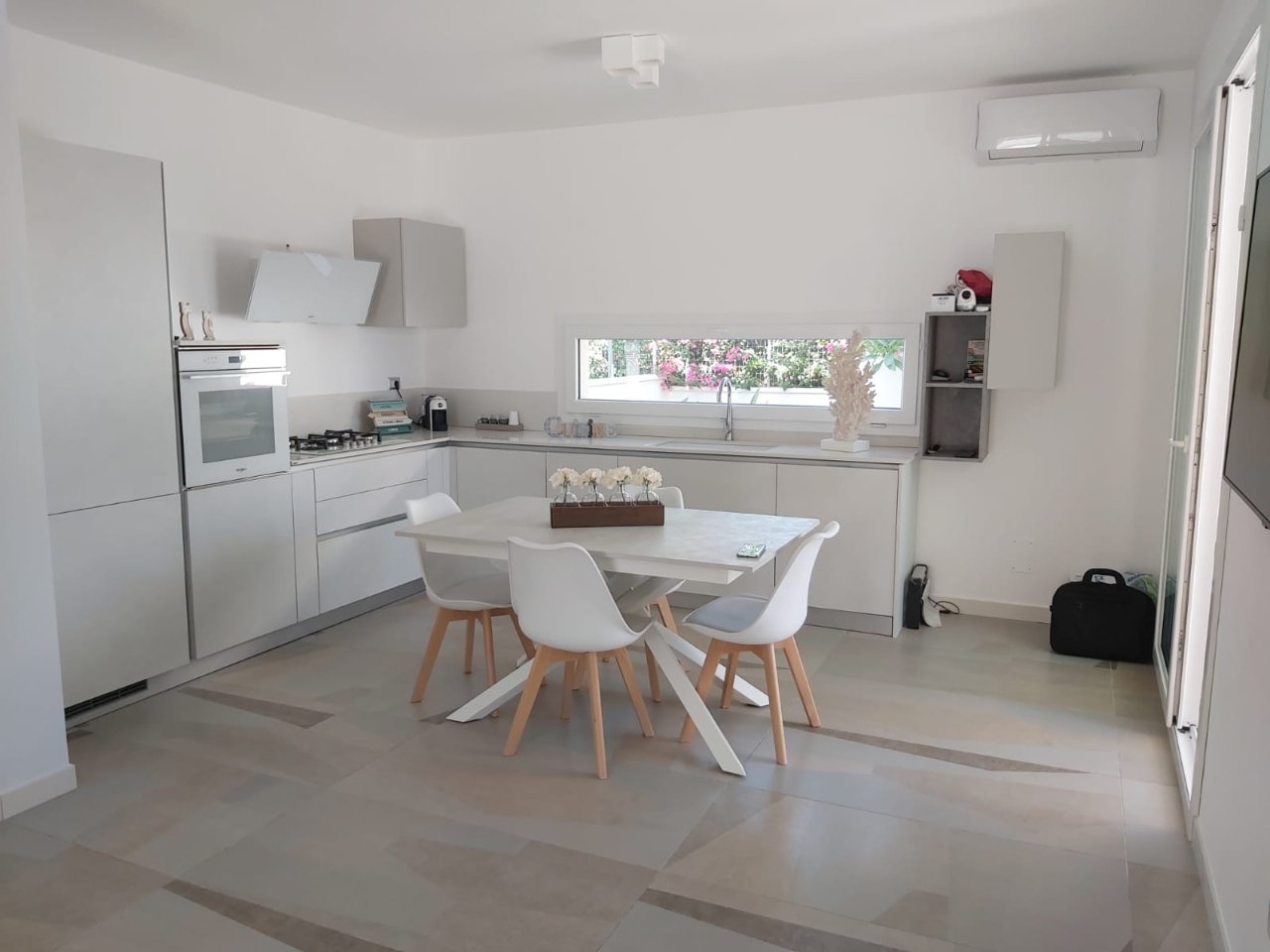 Villa bifamiliare in Viale Ionio, Noto