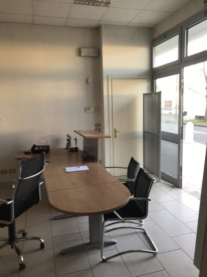 Ufficio in affitto a Borso Del Grappa