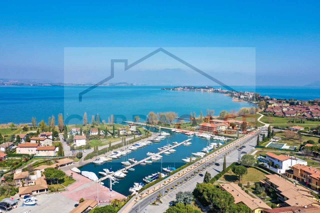 Appartamento in vendita a Sirmione