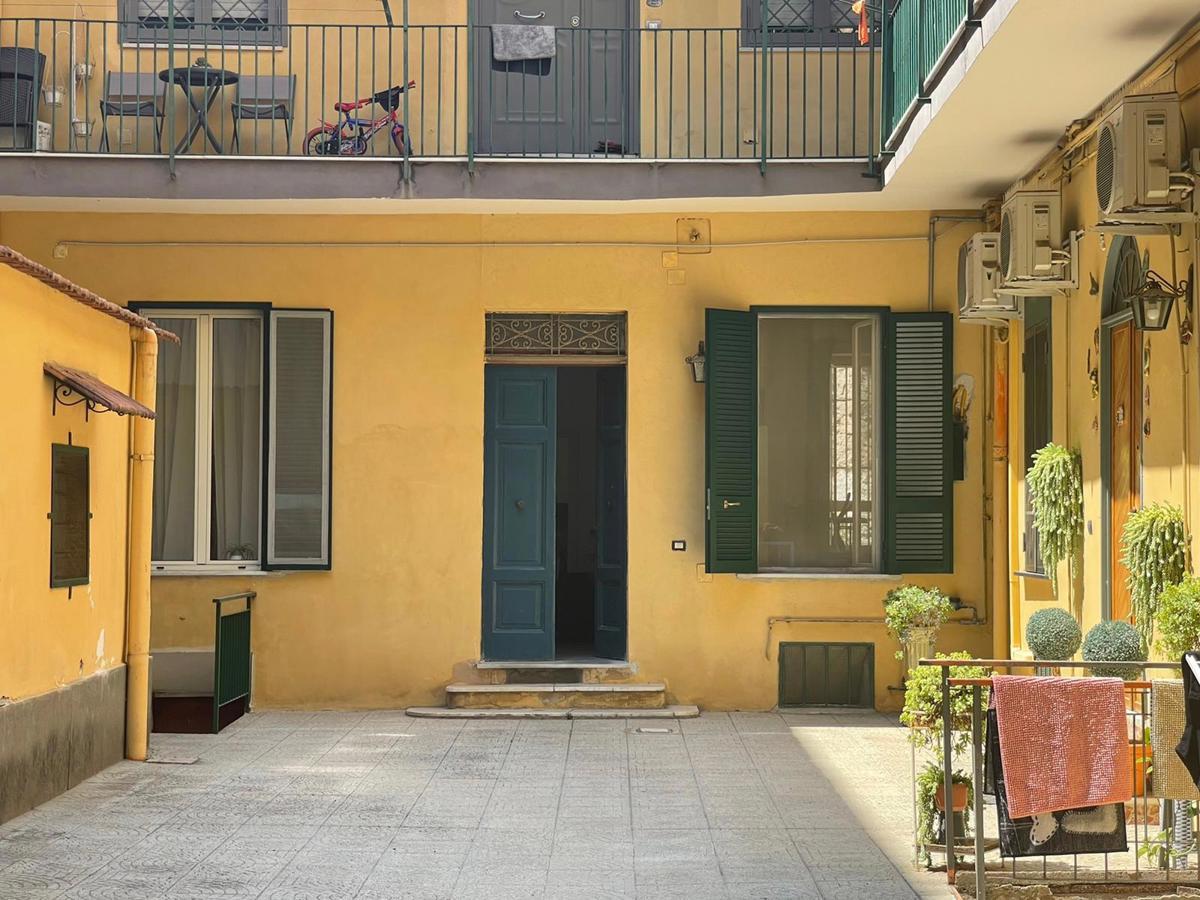 Trilocale in Via Giusso, Napoli