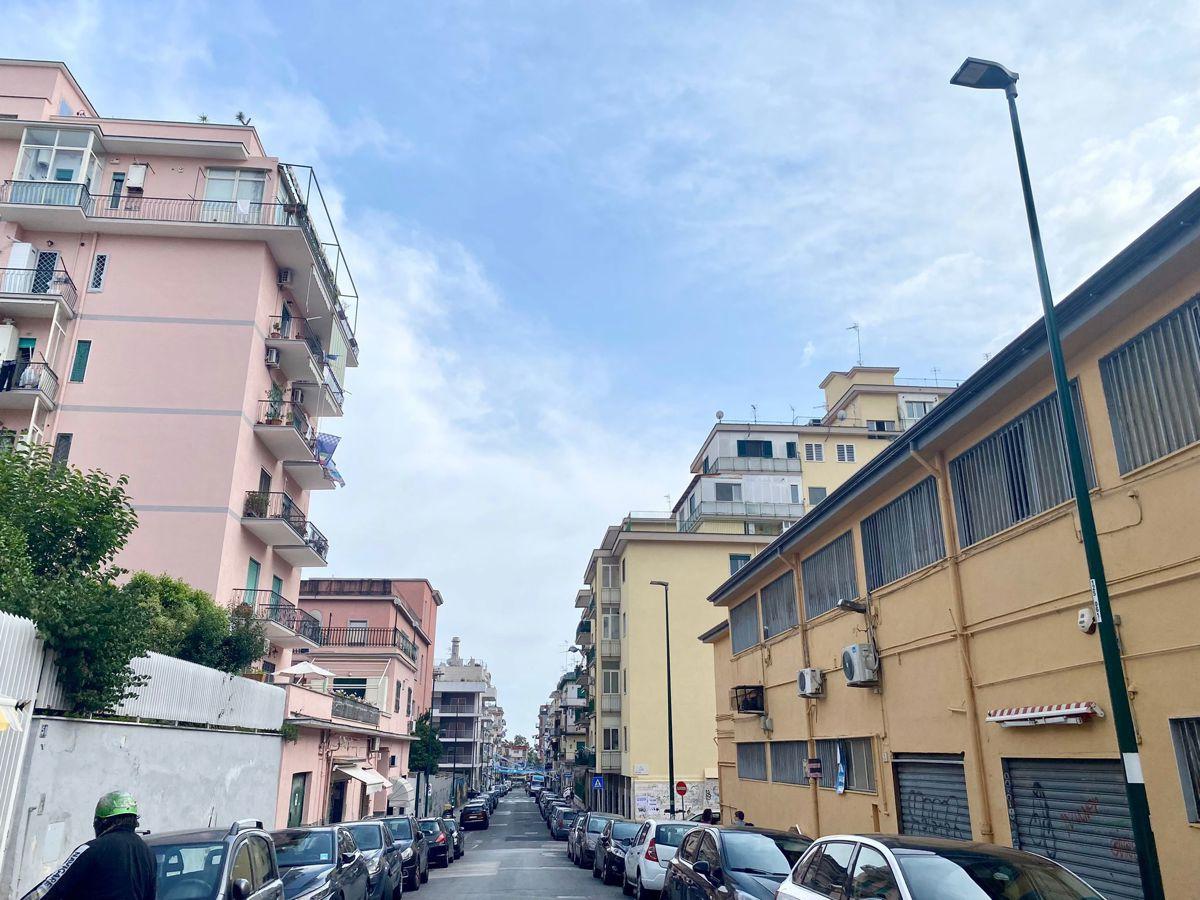 Appartamento in vendita a Napoli