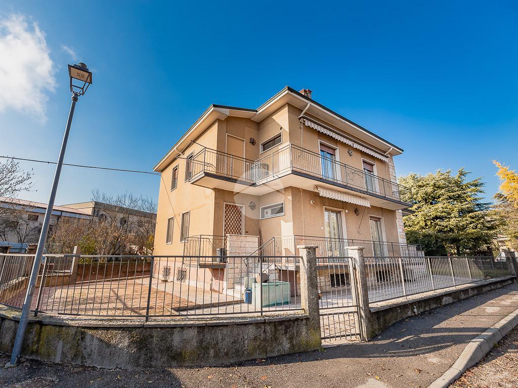 Appartamento in vendita a Sommacampagna