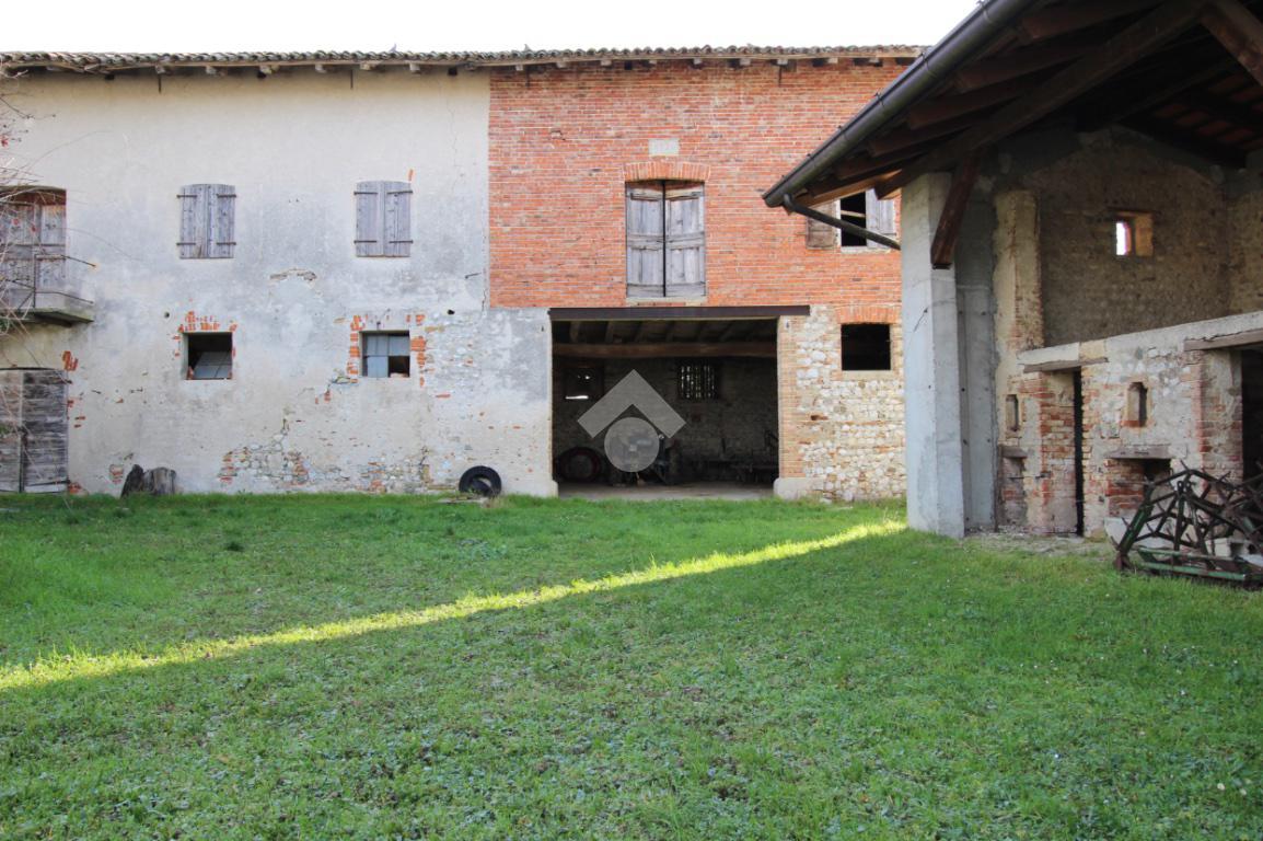 Rustico in vendita a Moimacco