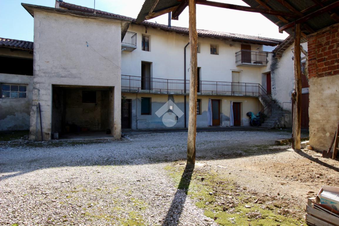 Rustico in vendita a Moimacco