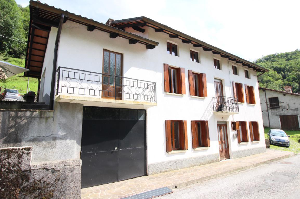 Villa in vendita a Drenchia