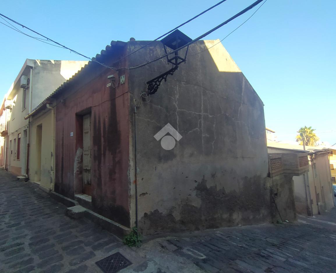 Casa indipendente in vendita a Nizza Di Sicilia