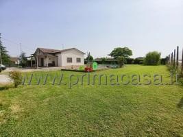 Villa in vendita a Bergantino