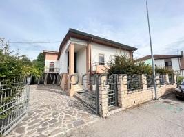 Casa indipendente in vendita a San Pietro Di Morubio