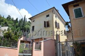 Casa indipendente in vendita a Toscolano Maderno