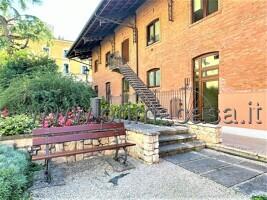 Ufficio in affitto a Soave