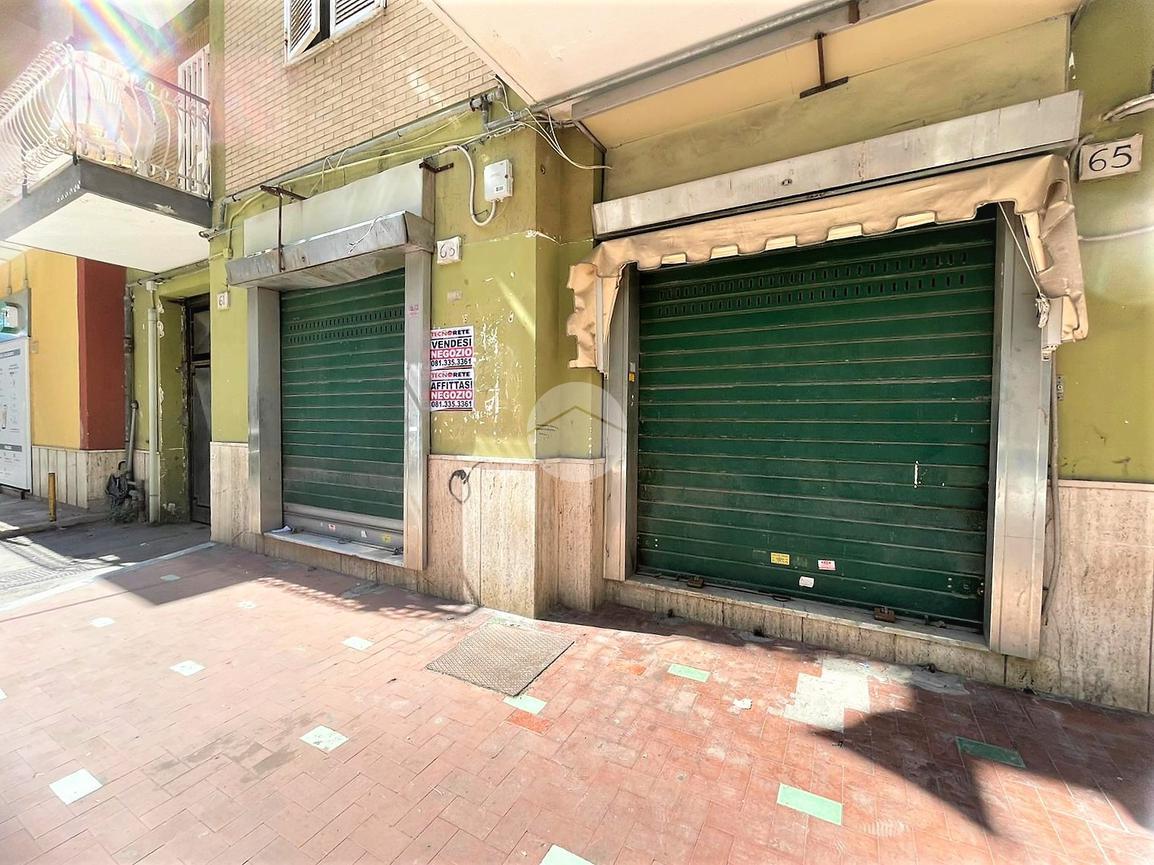 Negozio in vendita a Napoli