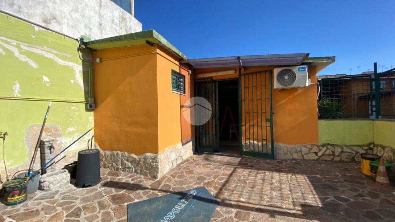 Magazzino in affitto a Napoli