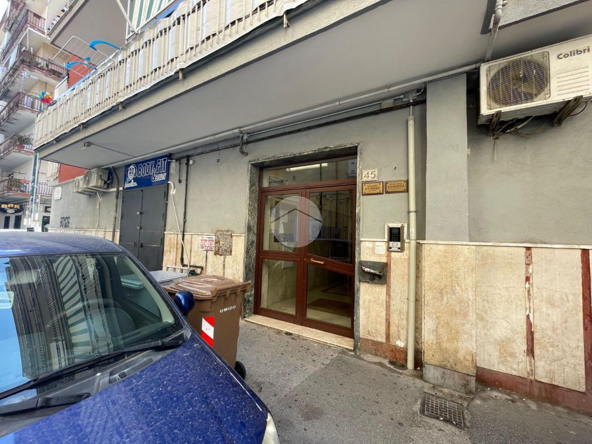 Magazzino in vendita a Napoli