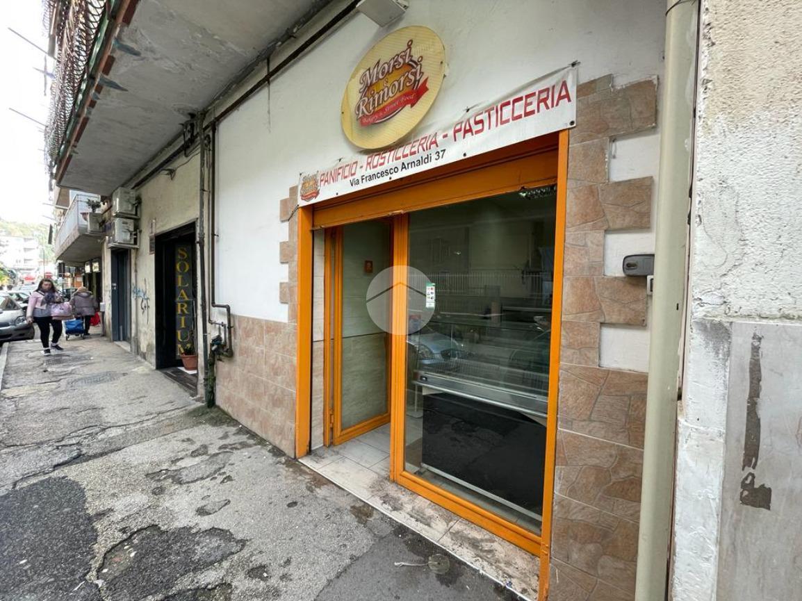 Negozio in vendita a Napoli