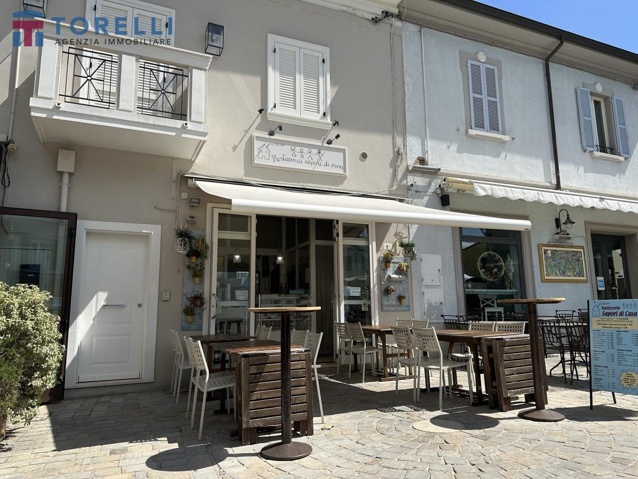 Esercizio commerciale in vendita a Cesenatico