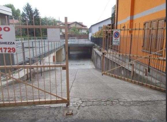 Garage - Posto auto in vendita a Limbiate
