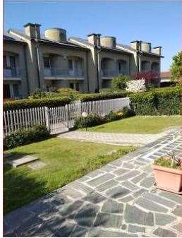 Villa bifamiliare in vendita a Bellusco