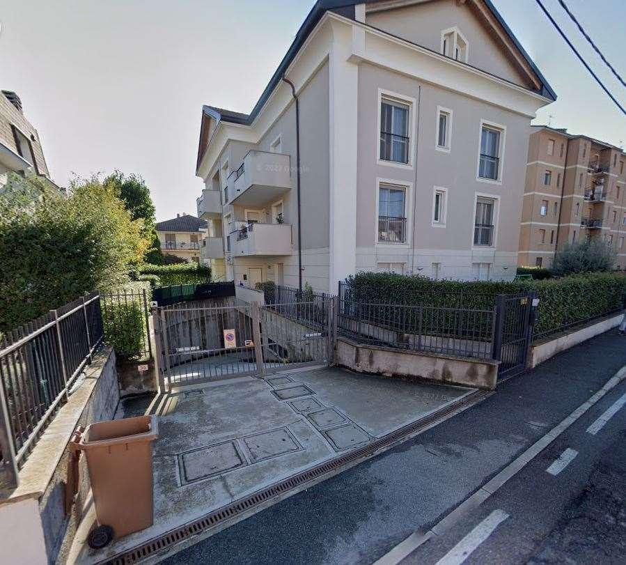 Garage - Posto auto in vendita a Arcore