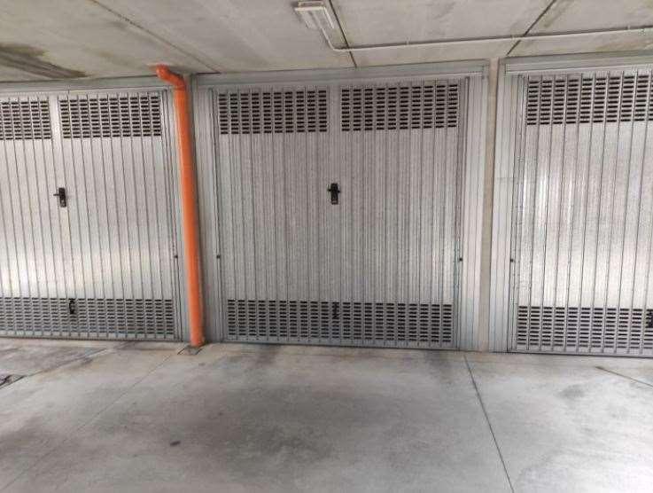 Garage - Posto auto in vendita a Monza