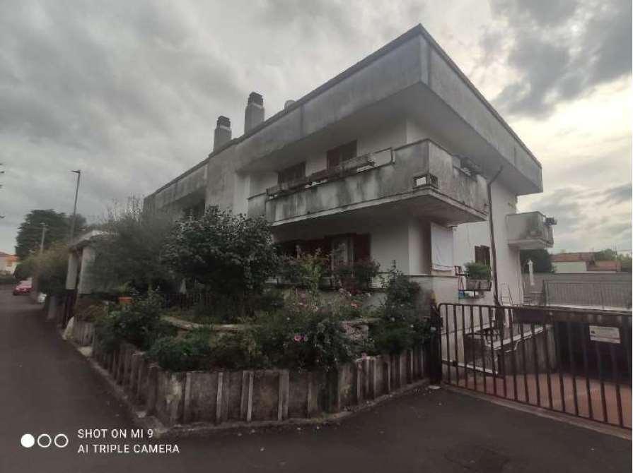 Garage - Posto auto in vendita a Mozzate