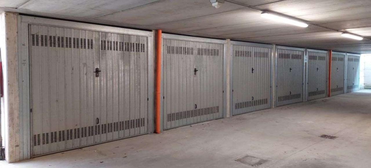 Garage - Posto auto in vendita a Villasanta