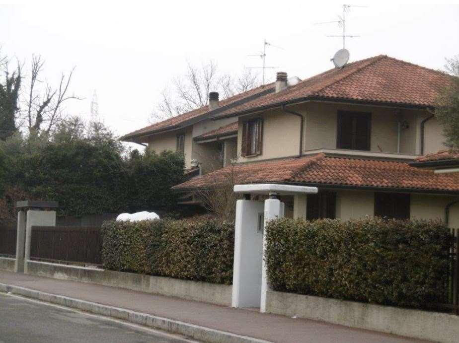 Villa bifamiliare in vendita a Agrate Brianza