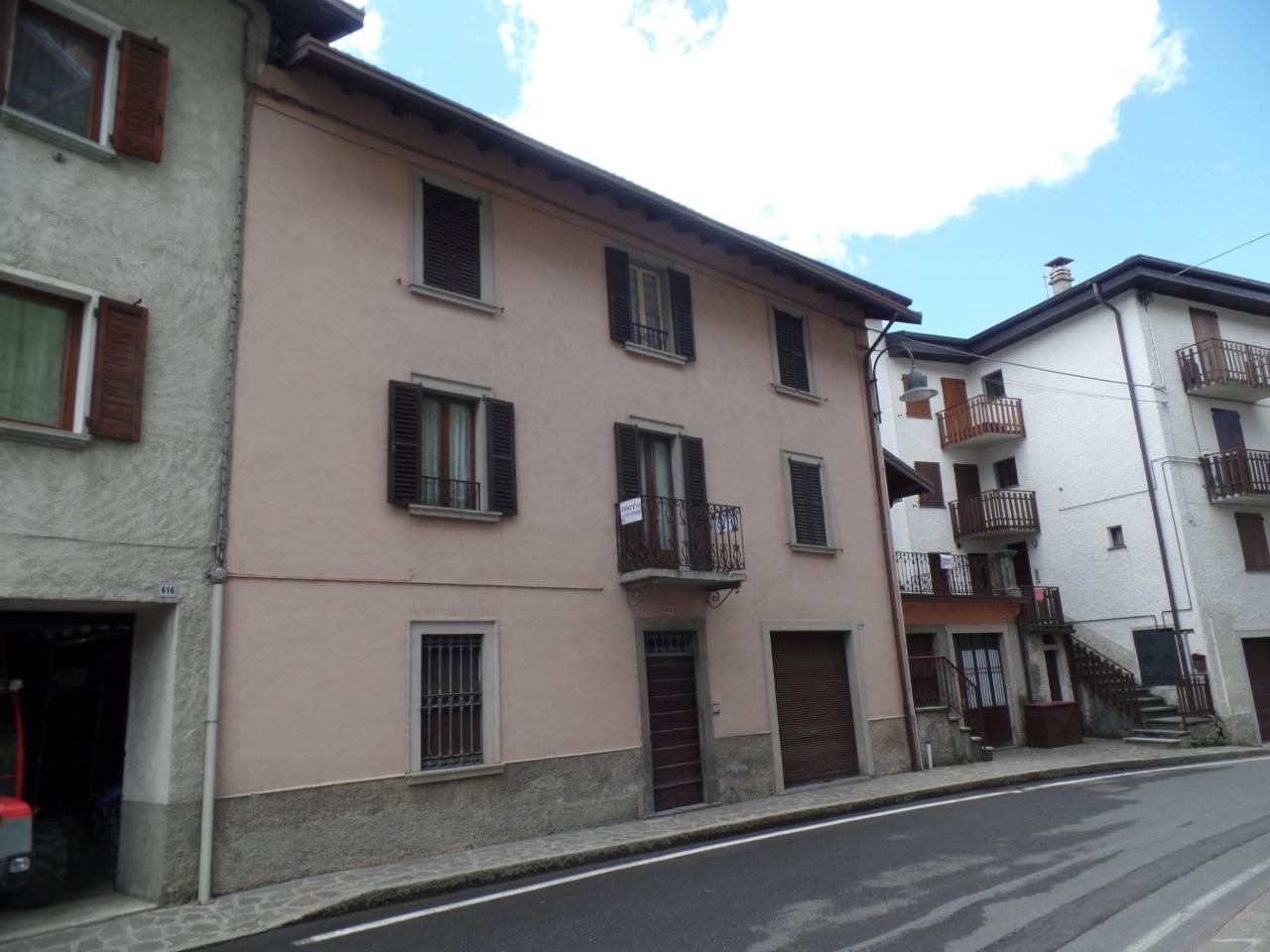 Casa indipendente in vendita a Oltre Il Colle