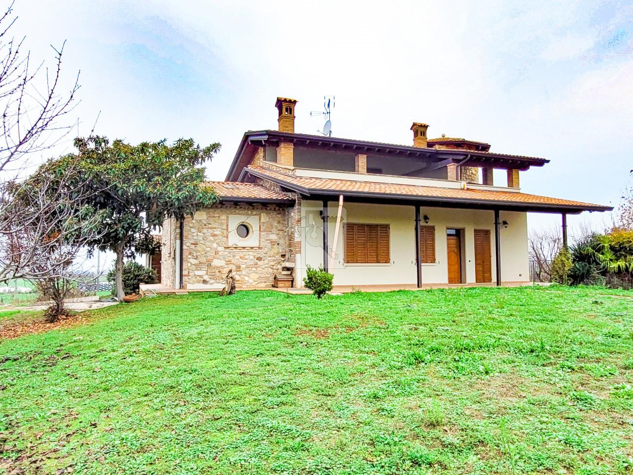Villa in vendita a Lonato