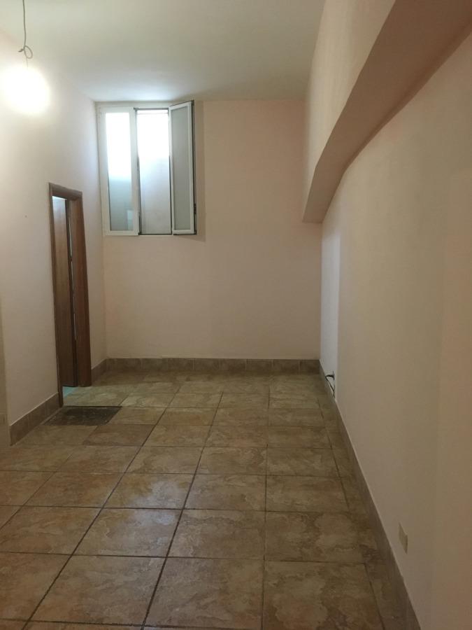 Magazzino in vendita a Pomezia