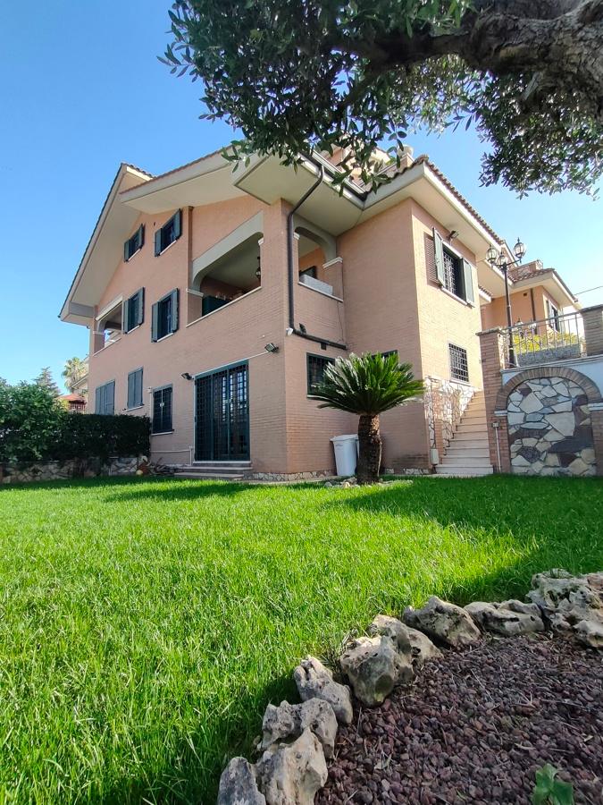 Villa in vendita a Guidonia Montecelio