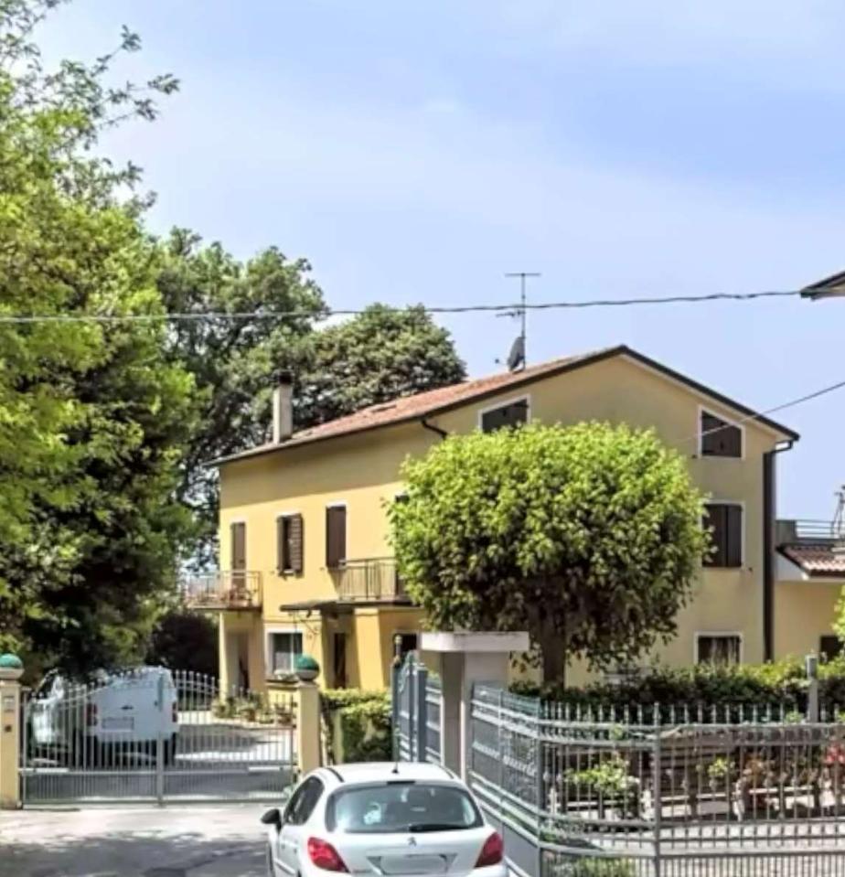 Villa bifamiliare in vendita a Civitanova Marche